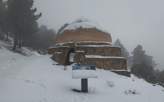 La nieve caída en Sierra Espuña deja preciosas imágenes en los Pozos de la Nieve | Totana Online